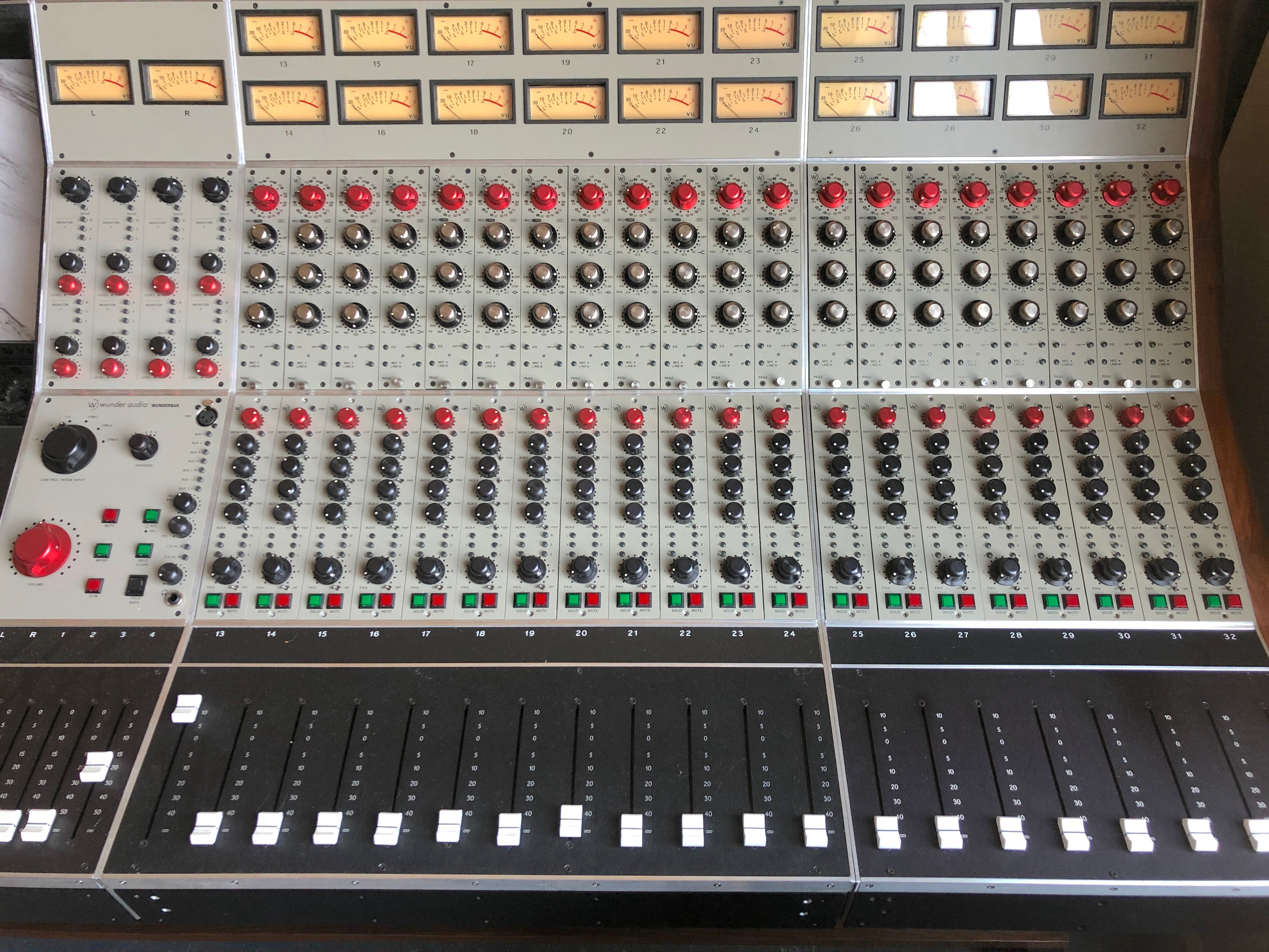 Wunder Audio Wunderbar 32 Channel Analog Recording Console Mixer– Retro ...